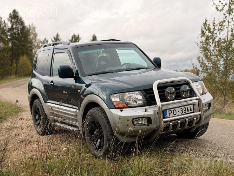 Zaļš Mitsubishi Pajero 2002 Ludza, ar dzinēja tilpumu 3.20 L un nobraukumu 352 tūkst. km par 3700 €, foto 1 vietnē AUTOMOTO.COM.LV