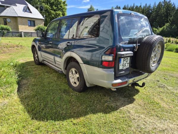 Zaļš Mitsubishi Pajero 2003 Tukums, ar dzinēja tilpumu 3.20 L un nobraukumu 256 tūkst. km par 1500 €, foto 2 vietnē AUTOMOTO.COM.LV