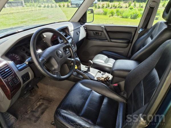Zaļš Mitsubishi Pajero 2003 Tukums, ar dzinēja tilpumu 3.20 L un nobraukumu 256 tūkst. km par 1500 €, foto 3 vietnē AUTOMOTO.COM.LV