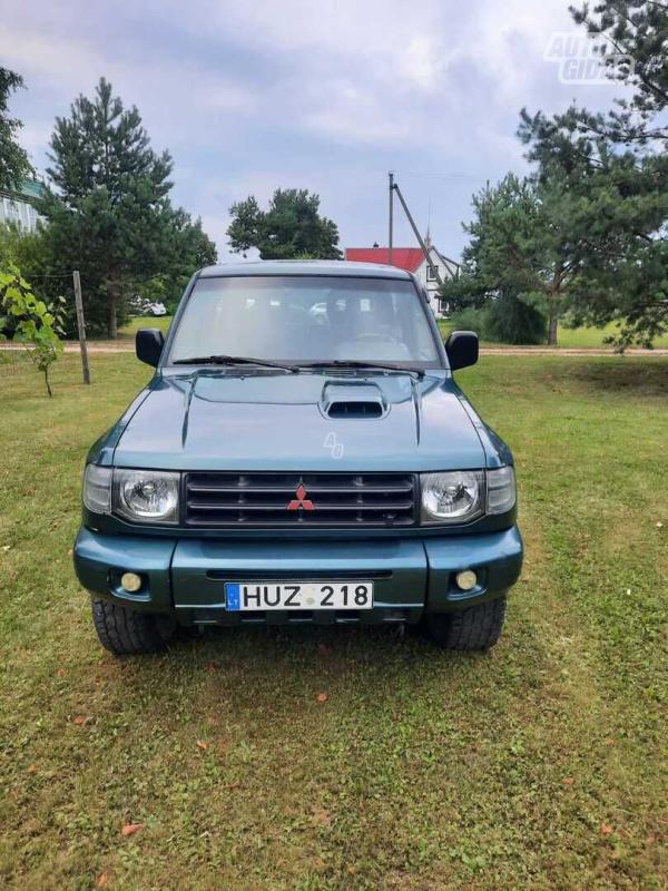 Zaļš Mitsubishi Pajero 2003 Viļņa, ar dzinēja tilpumu 2.50 L un nobraukumu 254 tūkst. km par 4300 €, foto 3 vietnē AUTOMOTO.COM.LV