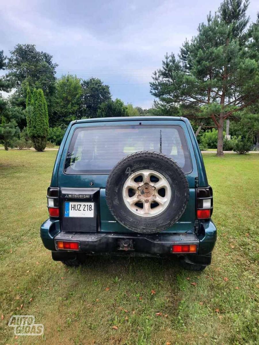 Zaļš Mitsubishi Pajero 2003 Viļņa, ar dzinēja tilpumu 2.50 L un nobraukumu 254 tūkst. km par 4300 €, foto 7 vietnē AUTOMOTO.COM.LV