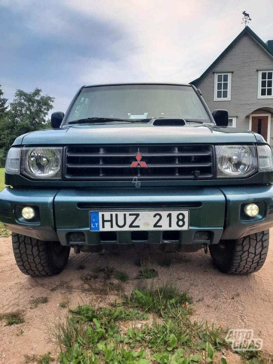 Zaļš Mitsubishi Pajero 2003 Viļņa, ar dzinēja tilpumu 2.50 L un nobraukumu 254 tūkst. km par 4300 €, foto 10 vietnē AUTOMOTO.COM.LV