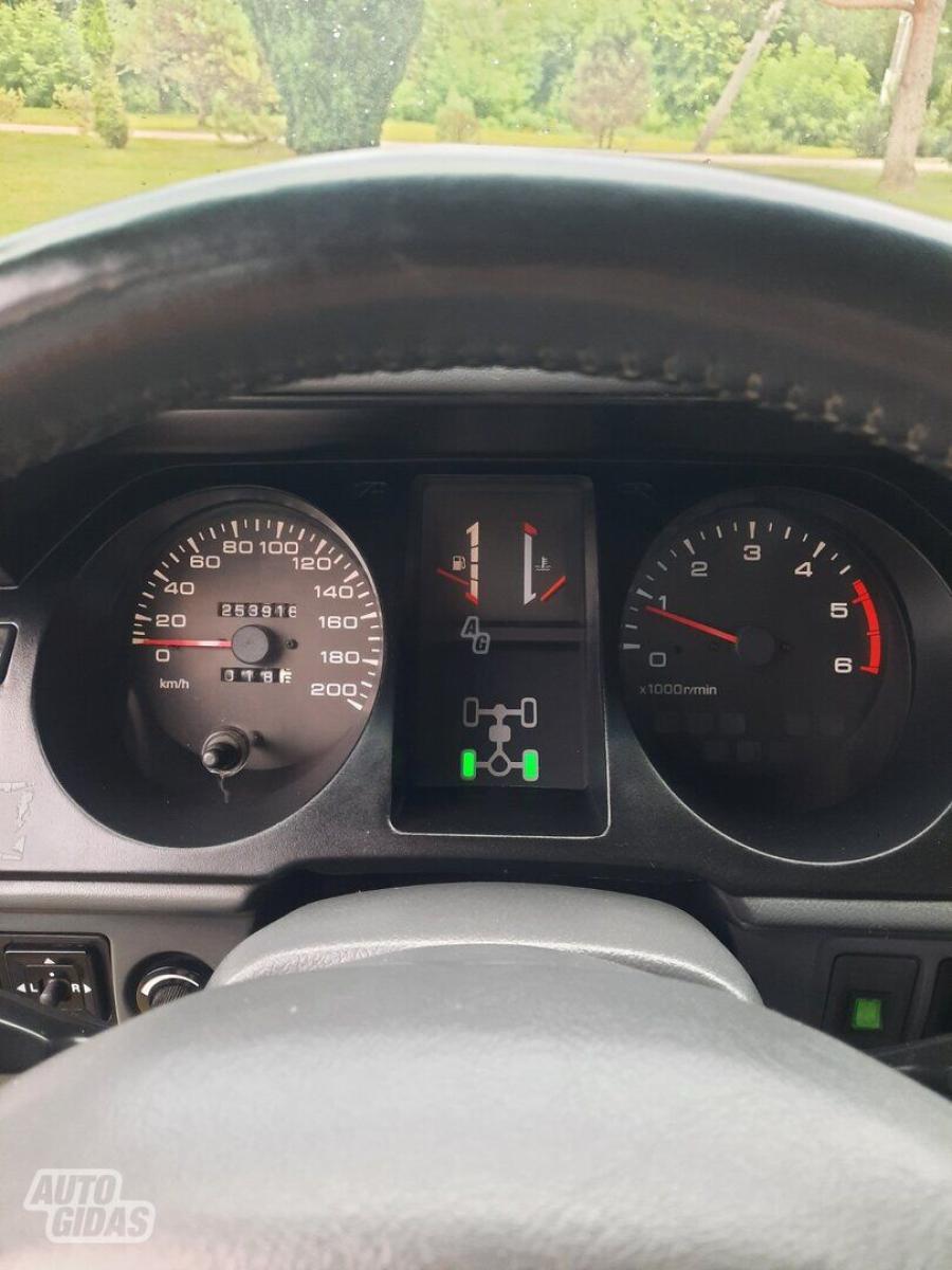Zaļš Mitsubishi Pajero 2003 Viļņa, ar dzinēja tilpumu 2.50 L un nobraukumu 254 tūkst. km par 4300 €, foto 14 vietnē AUTOMOTO.COM.LV