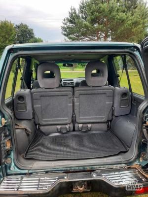 Zaļš Mitsubishi Pajero 2003 Viļņa, ar dzinēja tilpumu 2.50 L un nobraukumu 254 tūkst. km par 4300 €, foto 18 vietnē AUTOMOTO.COM.LV