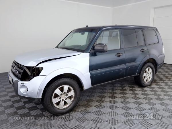 Зеленый Мицубиси Паджеро 2007 в Таллин, объемом двигателя 3.20 л и пробегом 279 тыс. км за 1999 €, фото 2 на AUTOMOTO.COM.LV
