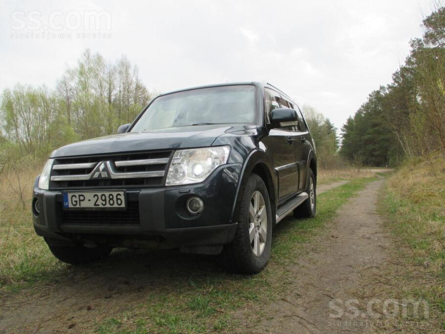 Zaļš Mitsubishi Pajero 2007 Rīga, ar dzinēja tilpumu 3.20 L un nobraukumu 317 tūkst. km par 7150 €, foto 1 vietnē AUTOMOTO.COM.LV