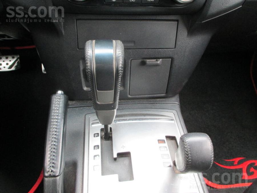 Zaļš Mitsubishi Pajero 2007 Rīga, ar dzinēja tilpumu 3.20 L un nobraukumu 317 tūkst. km par 7150 €, foto 15 vietnē AUTOMOTO.COM.LV