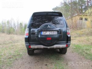 Zaļš Mitsubishi Pajero 2007 Rīga, ar dzinēja tilpumu 3.20 L un nobraukumu 317 tūkst. km par 7150 €, foto 18 vietnē AUTOMOTO.COM.LV