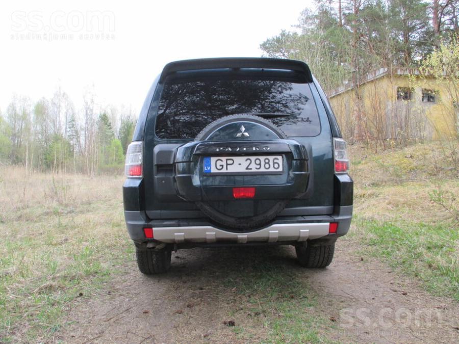 Zaļš Mitsubishi Pajero 2007 Rīga, ar dzinēja tilpumu 3.20 L un nobraukumu 317 tūkst. km par 7150 €, foto 18 vietnē AUTOMOTO.COM.LV