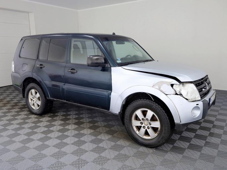Zaļš Mitsubishi Pajero 2007 Tallina, ar dzinēja tilpumu 3.20 L un nobraukumu 279 tūkst. km par 1799 €, foto 1 vietnē AUTOMOTO.COM.LV