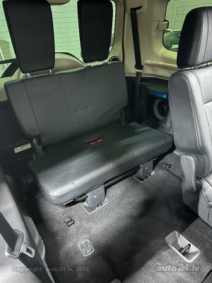 Green Mitsubishi Pajero 2019 in Tallinn, with an engine capacity of 3.20 L and mileage of 74 thousand km for 37990 €, photo 8 on AUTOMOTO.COM.LV
