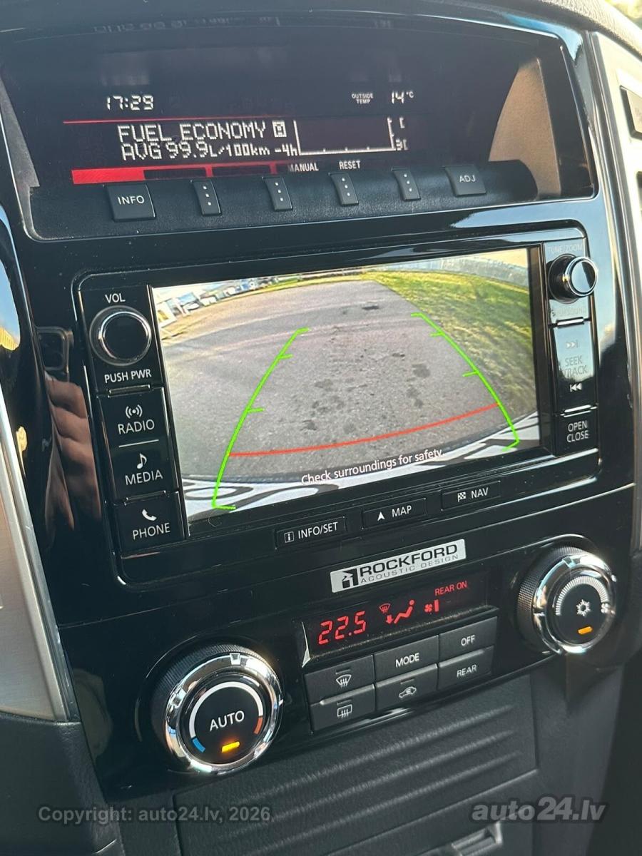 Green Mitsubishi Pajero 2019 in Tallinn, with an engine capacity of 3.20 L and mileage of 74 thousand km for 37990 €, photo 20 on AUTOMOTO.COM.LV