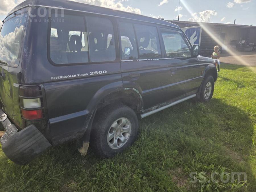 Зеленый Мицубиси Паджеро 1996 в Тукумс, объемом двигателя 2.80 л и пробегом 265 тыс. км за 1000 €, фото 6 на AUTOMOTO.COM.LV