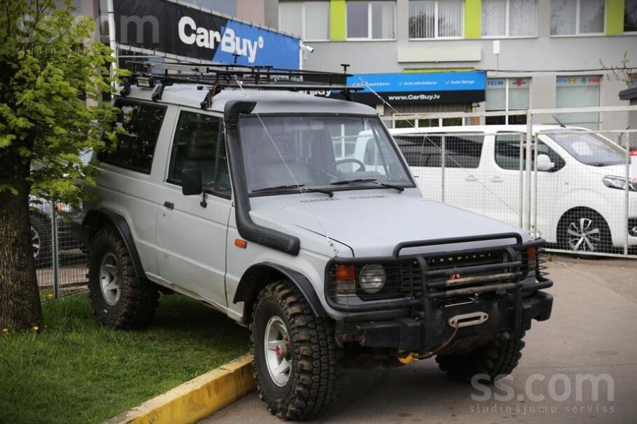 Pelēks Mitsubishi Pajero 1986 Rīga, ar dzinēja tilpumu 2.50 L un nobraukumu 239 tūkst. km par 4495 €, foto 3 vietnē AUTOMOTO.COM.LV