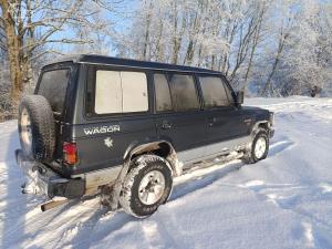 Pelēks Mitsubishi Pajero 1992 Viļņa, ar dzinēja tilpumu 2.50 L un nobraukumu 400 tūkst. km par 2500 €, foto 5 vietnē AUTOMOTO.COM.LV