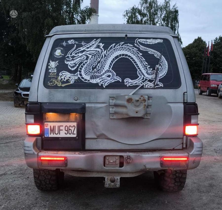 Grey Mitsubishi Pajero 1992 in Kaunas, with an engine capacity of 2.97 L and mileage of 270 thousand km for 999 €, photo 6 on AUTOMOTO.COM.LV