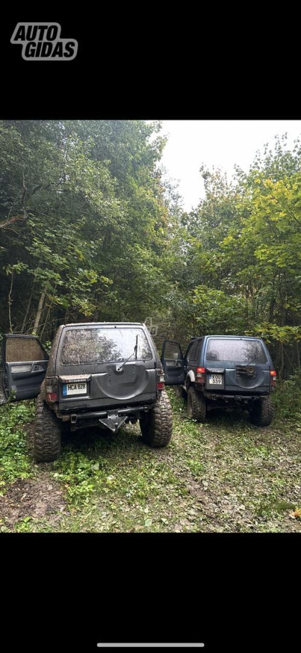 Grey Mitsubishi Pajero 1994 in Vilnius, with an engine capacity of 2.50 L and mileage of 248 thousand km for 3500 €, photo 5 on AUTOMOTO.COM.LV