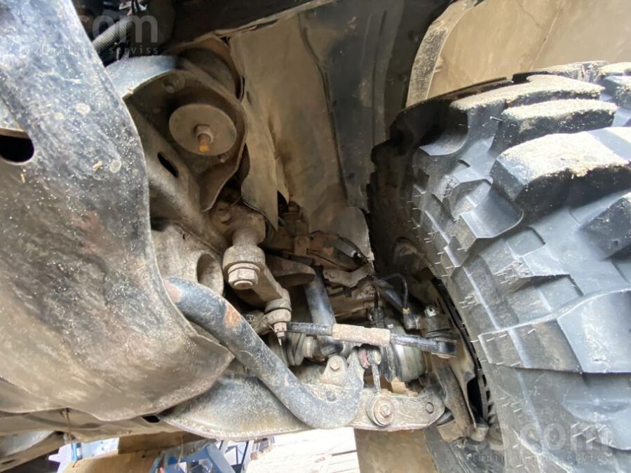 Pelēks Mitsubishi Pajero 1994 Alūksne, ar dzinēja tilpumu 2.50 L un nobraukumu 367 tūkst. km par 6500 €, foto 16 vietnē AUTOMOTO.COM.LV