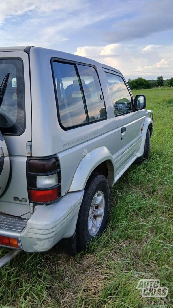 Grey Mitsubishi Pajero 1995 in Kaunas, with an engine capacity of 2.50 L and mileage of 313 thousand km for 3950 €, photo 6 on AUTOMOTO.COM.LV