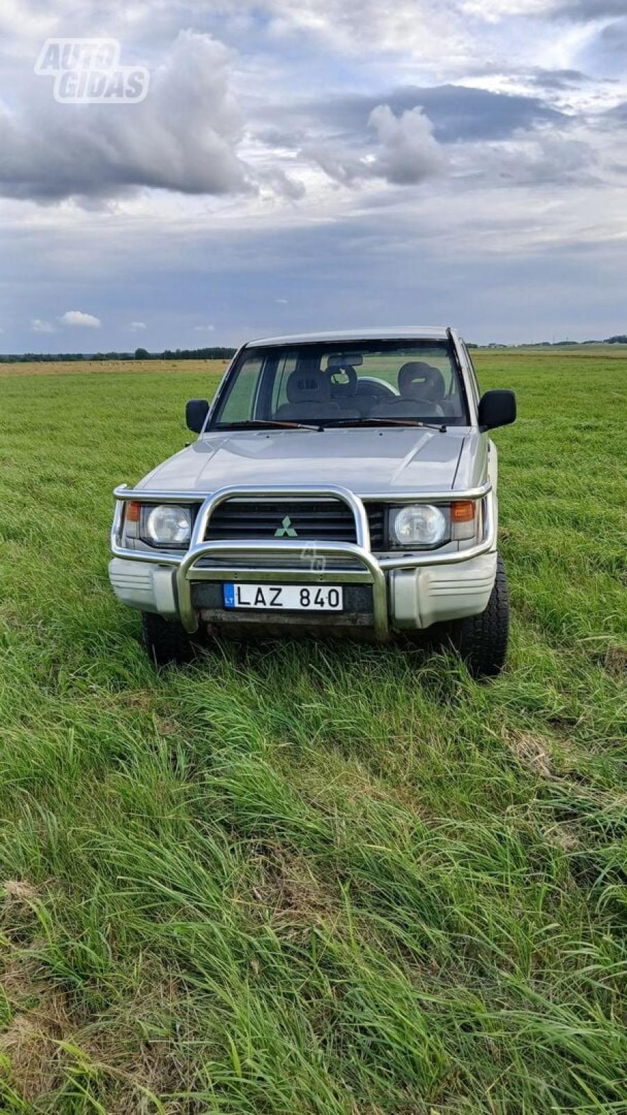 Pelēks Mitsubishi Pajero 1995 Kauņa, ar dzinēja tilpumu 2.50 L un nobraukumu 313 tūkst. km par 3650 €, foto 3 vietnē AUTOMOTO.COM.LV