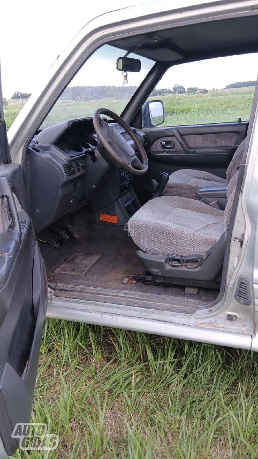 Pelēks Mitsubishi Pajero 1995 Kauņa, ar dzinēja tilpumu 2.50 L un nobraukumu 313 tūkst. km par 3650 €, foto 9 vietnē AUTOMOTO.COM.LV