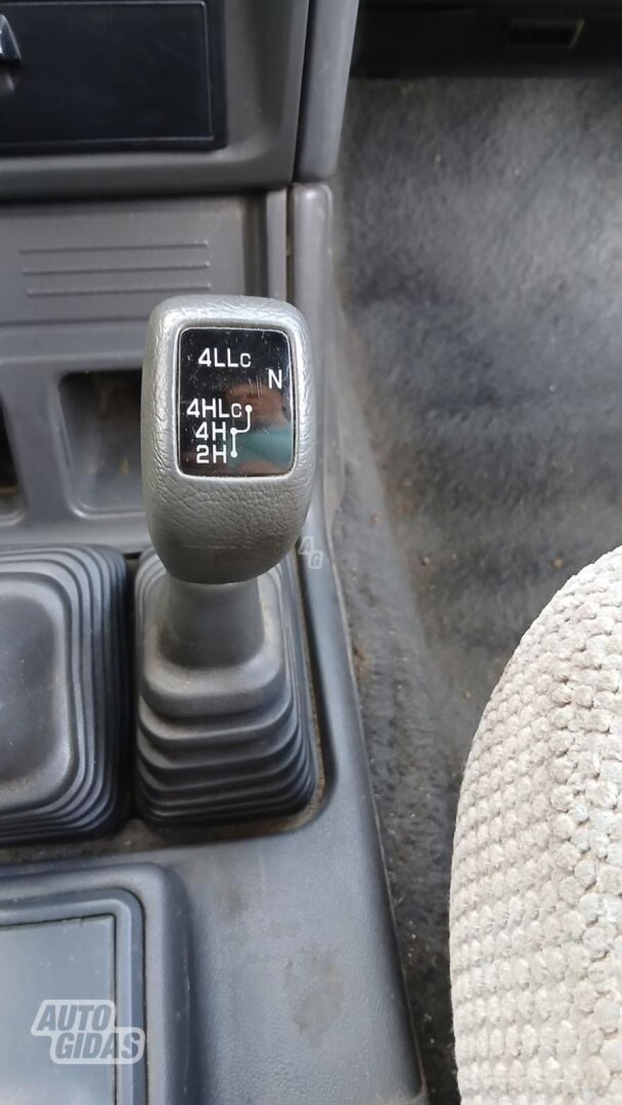Pelēks Mitsubishi Pajero 1995 Kauņa, ar dzinēja tilpumu 2.50 L un nobraukumu 313 tūkst. km par 3650 €, foto 13 vietnē AUTOMOTO.COM.LV