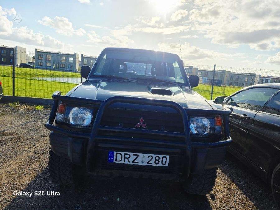 Серый Мицубиси Паджеро 1995 в Каунас, объемом двигателя 2.84 л и пробегом 320 тыс. км за 2800 €, фото 1 на AUTOMOTO.COM.LV