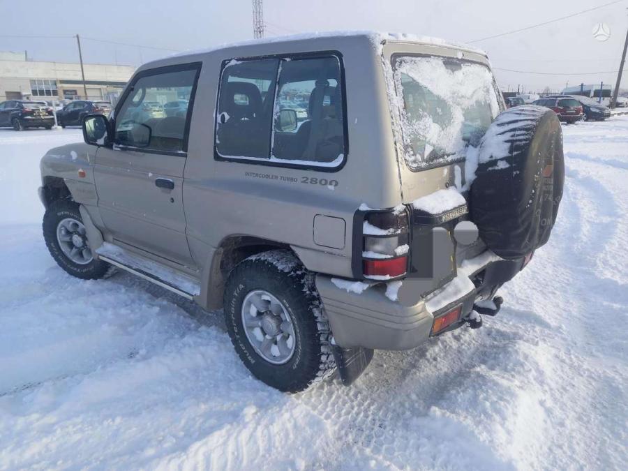 Grey Mitsubishi Pajero 1998 in Panevezys, with an engine capacity of 2.84 L and mileage of 166 thousand km for 4200 €, photo 3 on AUTOMOTO.COM.LV