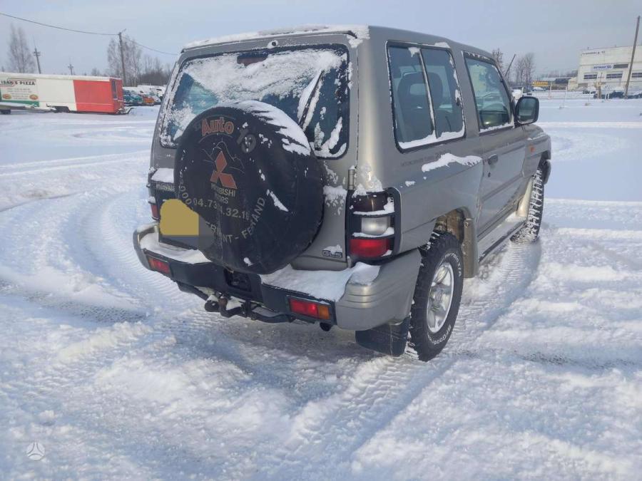 Grey Mitsubishi Pajero 1998 in Panevezys, with an engine capacity of 2.84 L and mileage of 166 thousand km for 4200 €, photo 4 on AUTOMOTO.COM.LV