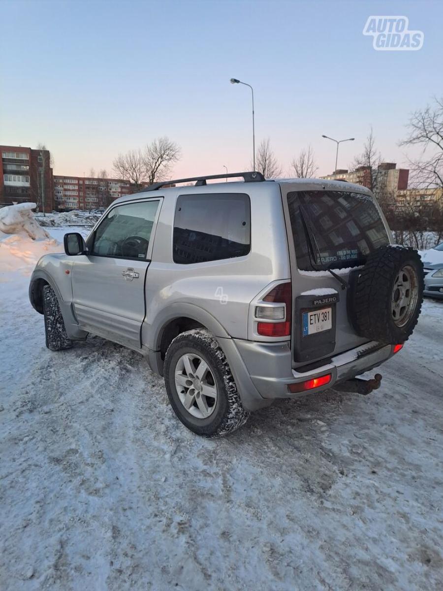Grey Mitsubishi Pajero 2000 in Klaipeda, with an engine capacity of 3.20 L and mileage of 267 thousand km for 1800 €, photo 2 on AUTOMOTO.COM.LV