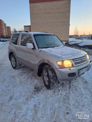 Grey Mitsubishi Pajero 2000 in Klaipeda, with an engine capacity of 3.20 L and mileage of 267 thousand km for 1800 €, photo 4 on AUTOMOTO.COM.LV