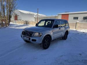 Grey Mitsubishi Pajero 2000 in Kaunas, with an engine capacity of 3.20 L and mileage of 325 thousand km for 2600 €, photo 7 on AUTOMOTO.COM.LV