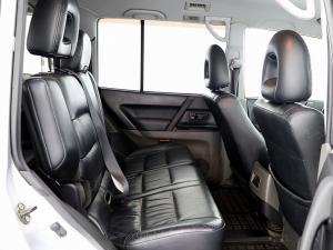 Grey Mitsubishi Pajero 2000 in Tallinn, with an engine capacity of 3.20 L and mileage of 339 thousand km for 1799 €, photo 16 on AUTOMOTO.COM.LV