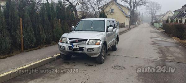 Pelēks Mitsubishi Pajero 2001 Tallina, ar dzinēja tilpumu 3.20 L un nobraukumu 247 tūkst. km par 5500 €, foto 1 vietnē AUTOMOTO.COM.LV