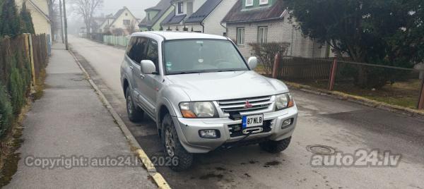 Pelēks Mitsubishi Pajero 2001 Tallina, ar dzinēja tilpumu 3.20 L un nobraukumu 247 tūkst. km par 5500 €, foto 2 vietnē AUTOMOTO.COM.LV