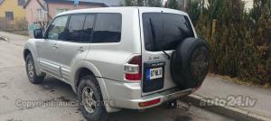 Pelēks Mitsubishi Pajero 2001 Tallina, ar dzinēja tilpumu 3.20 L un nobraukumu 247 tūkst. km par 5500 €, foto 3 vietnē AUTOMOTO.COM.LV