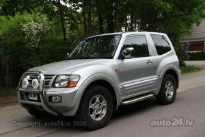 Pelēks Mitsubishi Pajero 2001 Tartu, ar dzinēja tilpumu 3.20 L un nobraukumu 297 tūkst. km par 2999 €, foto  vietnē AUTOMOTO.COM.LV