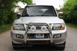Pelēks Mitsubishi Pajero 2001 Tartu, ar dzinēja tilpumu 3.20 L un nobraukumu 297 tūkst. km par 2999 €, foto 3 vietnē AUTOMOTO.COM.LV