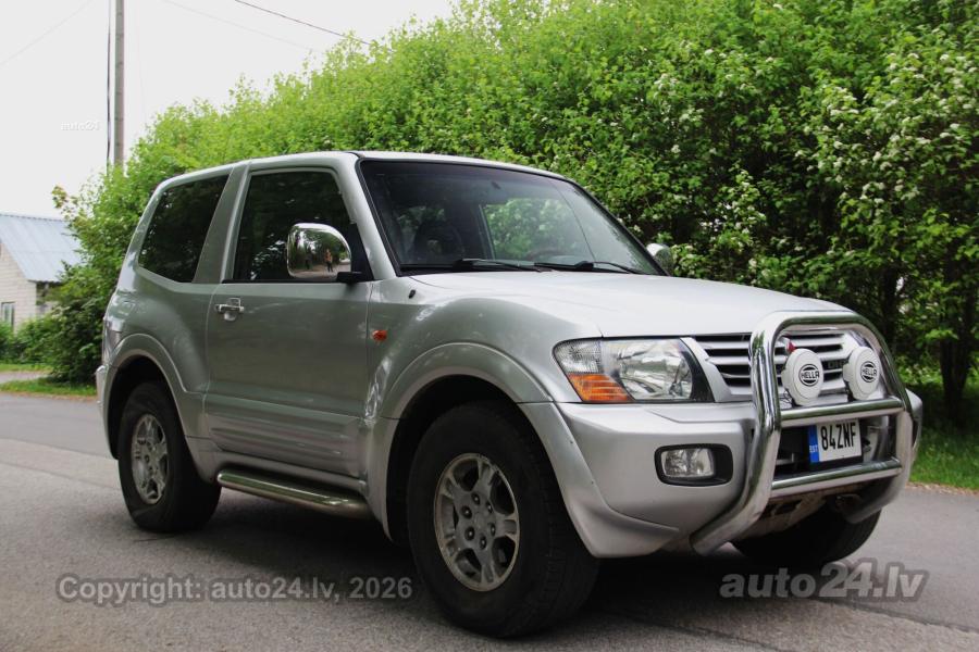 Pelēks Mitsubishi Pajero 2001 Tartu, ar dzinēja tilpumu 3.20 L un nobraukumu 297 tūkst. km par 2999 €, foto 4 vietnē AUTOMOTO.COM.LV