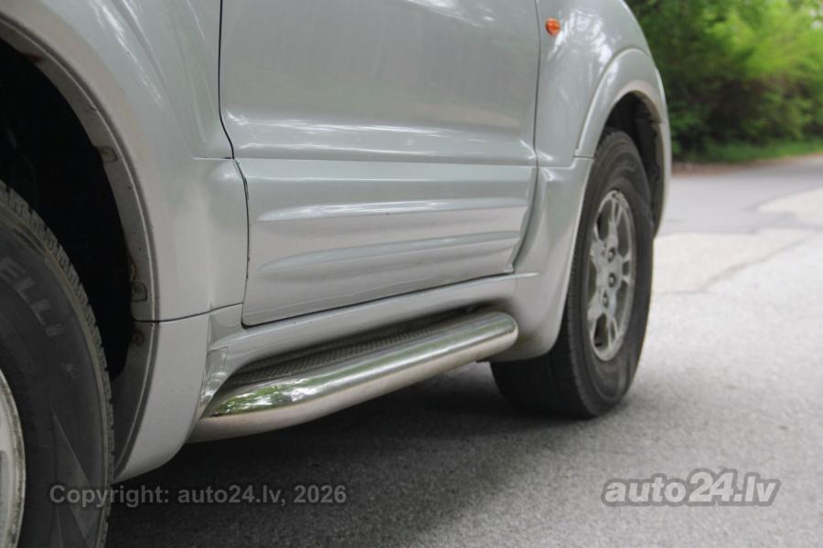 Pelēks Mitsubishi Pajero 2001 Tartu, ar dzinēja tilpumu 3.20 L un nobraukumu 297 tūkst. km par 2999 €, foto 8 vietnē AUTOMOTO.COM.LV