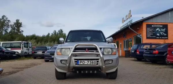 Grey Mitsubishi Pajero 2001 in Valmiera, with an engine capacity of 3.20 L and mileage of 586 thousand km for 2350 €, photo 8 on AUTOMOTO.COM.LV