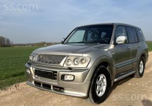 Pelēks Mitsubishi Pajero 2002 Jelgava, ar dzinēja tilpumu 3.20 L un nobraukumu 316 tūkst. km par 1995 €, foto 2 vietnē AUTOMOTO.COM.LV