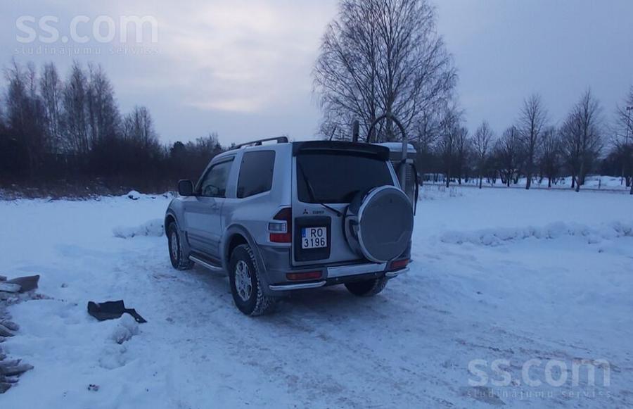 Pelēks Mitsubishi Pajero 2002 Liepāja, ar dzinēja tilpumu 3.20 L un nobraukumu 140 tūkst. km par 4200 €, foto 1 vietnē AUTOMOTO.COM.LV