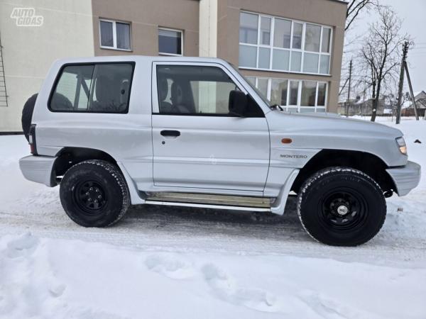 Grey Mitsubishi Pajero 2002 in Raseiniai, with an engine capacity of 2.50 L and mileage of 304 thousand km for 4650 €, photo 6 on AUTOMOTO.COM.LV