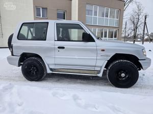 Grey Mitsubishi Pajero 2002 in Raseiniai, with an engine capacity of 2.50 L and mileage of 304 thousand km for 4650 €, photo 6 on AUTOMOTO.COM.LV