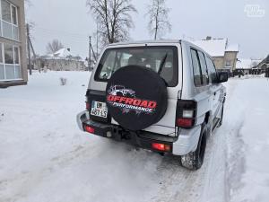 Grey Mitsubishi Pajero 2002 in Raseiniai, with an engine capacity of 2.50 L and mileage of 304 thousand km for 4650 €, photo 8 on AUTOMOTO.COM.LV