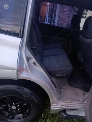 Pelēks Mitsubishi Pajero 2002 Viļņa, ar dzinēja tilpumu 3.20 L un nobraukumu 50 tūkst. km par 1800 €, foto 8 vietnē AUTOMOTO.COM.LV