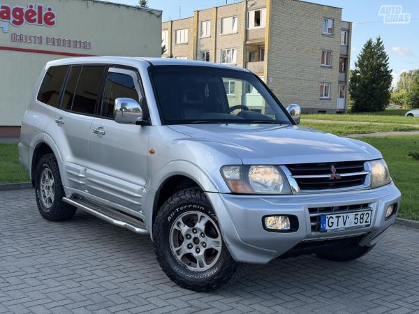 Pelēks Mitsubishi Pajero 2002 Kaišiadorys, ar dzinēja tilpumu 3.20 L un nobraukumu 343 tūkst. km par 3150 €, foto 1 vietnē AUTOMOTO.COM.LV