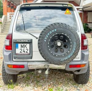 Pelēks Mitsubishi Pajero 2002 Liepāja, ar dzinēja tilpumu 3.50 L un nobraukumu 235 tūkst. km par 6000 €, foto 6 vietnē AUTOMOTO.COM.LV