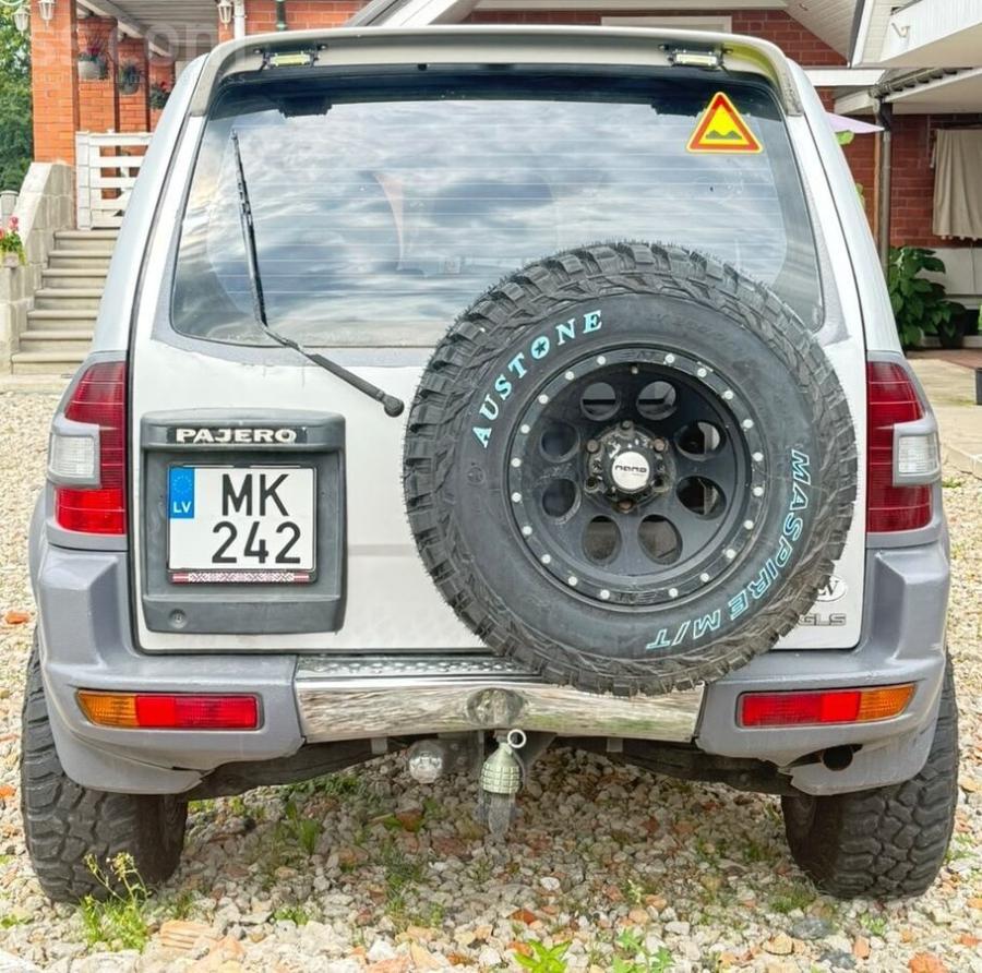 Pelēks Mitsubishi Pajero 2002 Liepāja, ar dzinēja tilpumu 3.50 L un nobraukumu 235 tūkst. km par 6000 €, foto 6 vietnē AUTOMOTO.COM.LV